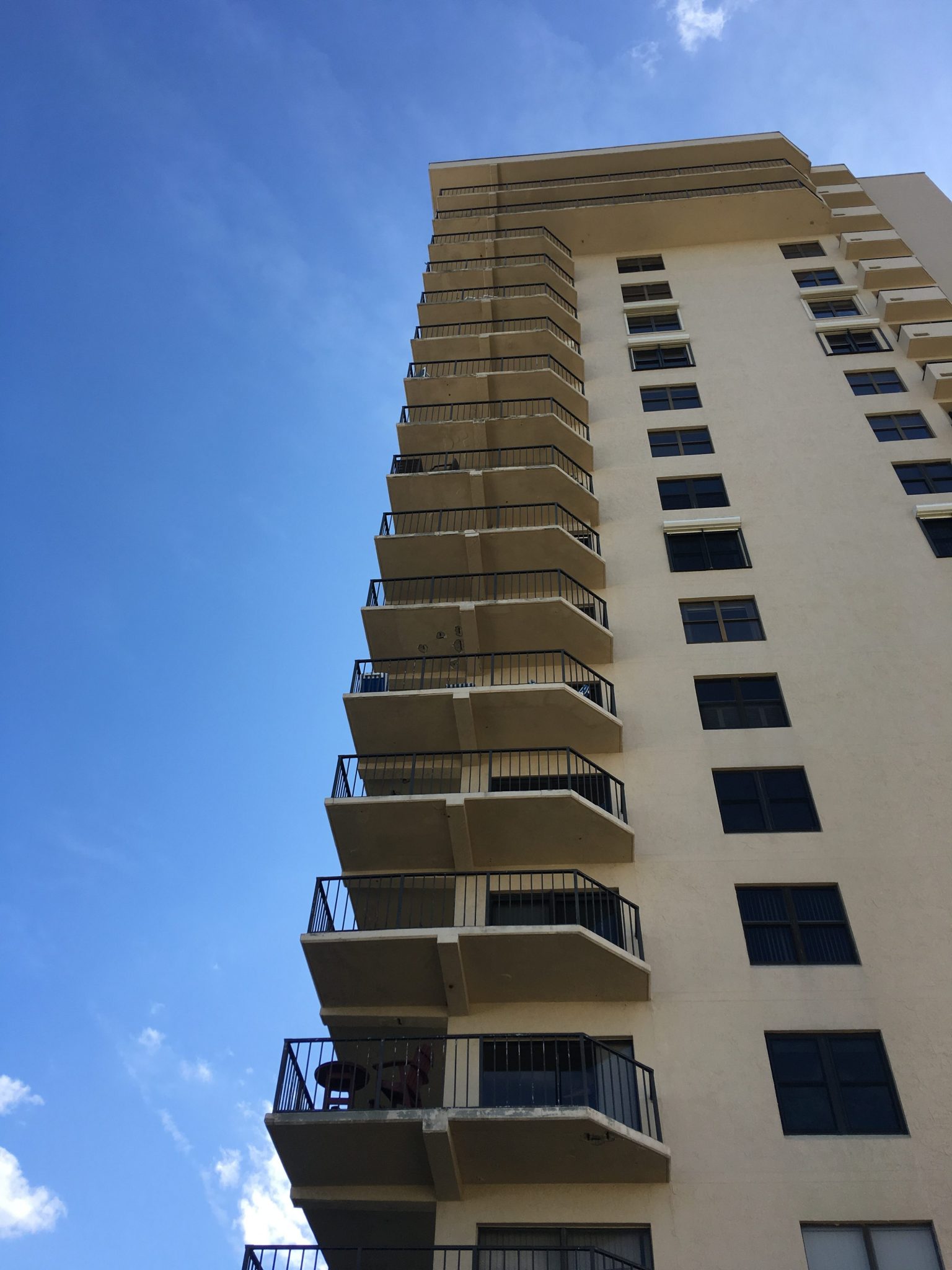 Pelican Point Condominiums Balcony Shoring - Innovative Engineering ...
